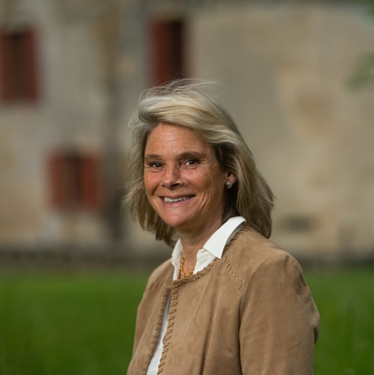 AOC Pessac-Léognan: Refinement and Family Charm - The Connected Table